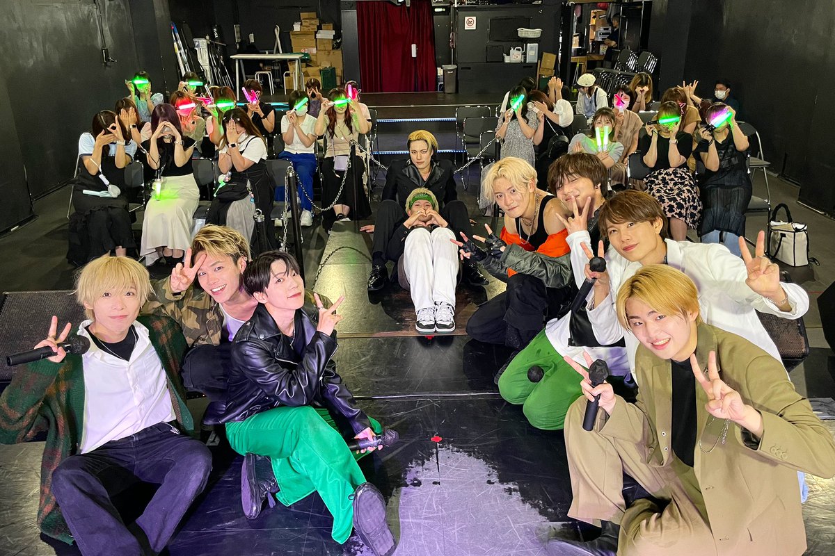 2X2X_OFFICIAL on Twitter: "📸 FORWAN × 2X2X 2MAN LIVE📸 #2X2X #FORWAN"