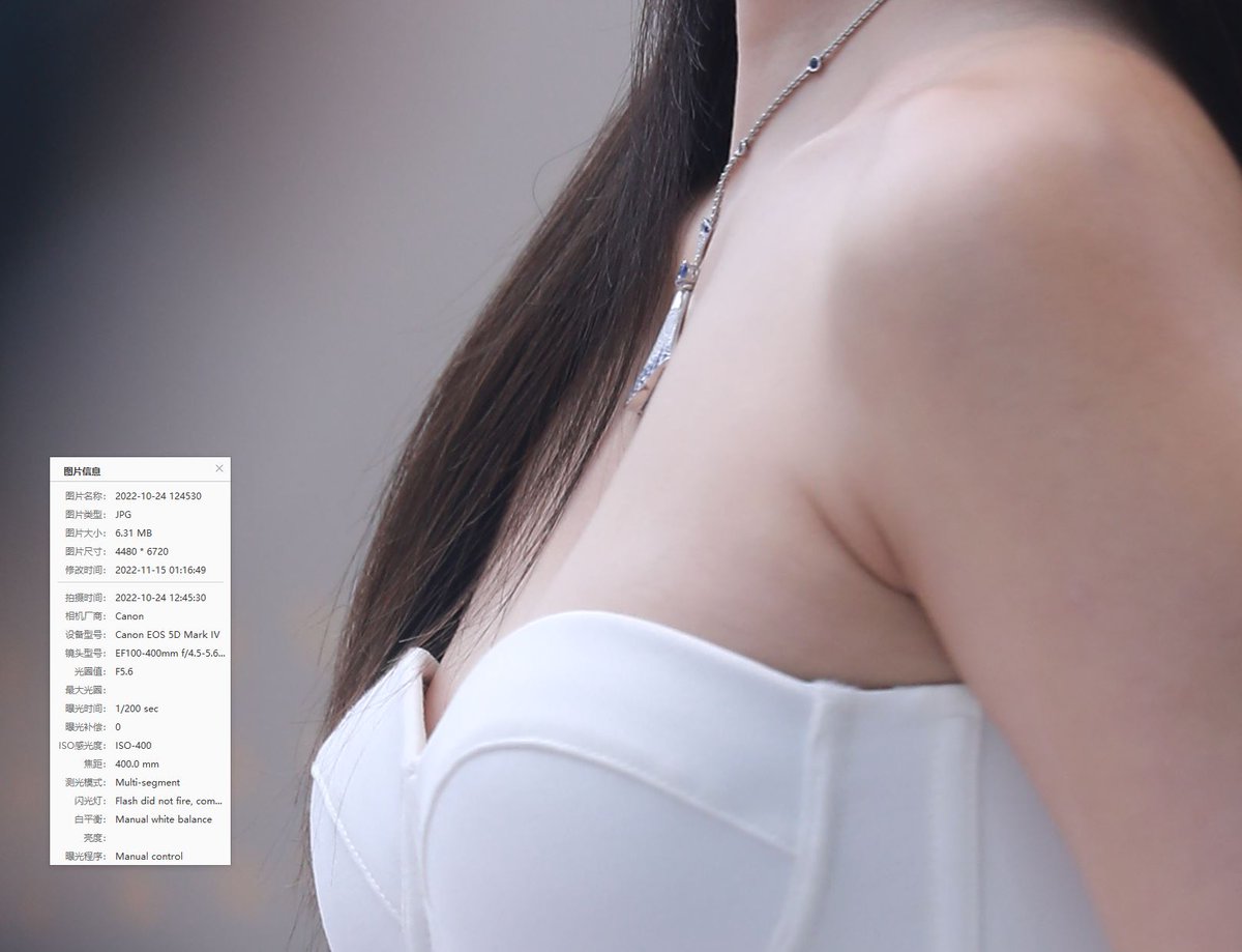 性感明星美腳美腿 on Twitter: "RT @MarkSucai8: 66白I鹿 性感低胸装 美乳+腋下皮肤放大细节超清 皮肤纹理清晰 275张 5.88r~https://kzfaka ...