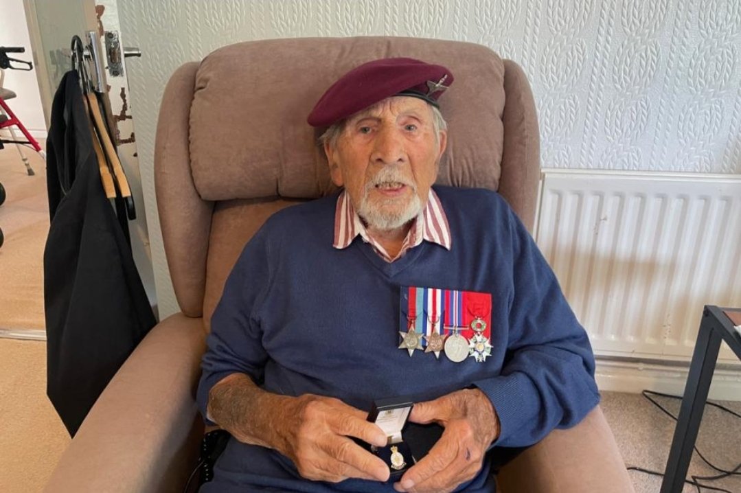 Active Patriot On Twitter 98 Year Old World War 2 Paratrooper Veteran