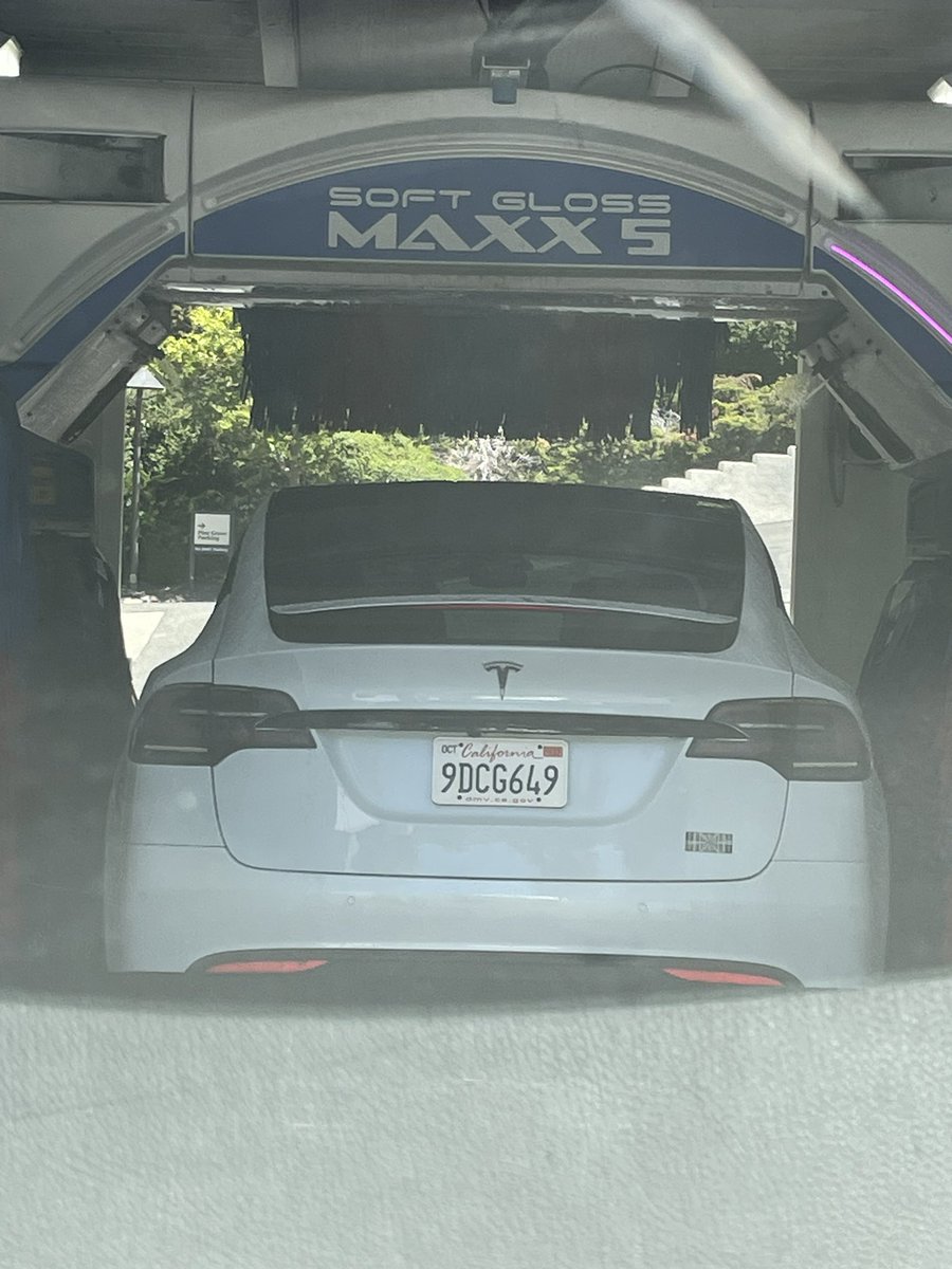 Dietrich On Twitter perfectly Clean Tesla Going Into The Car Wash dietrich-on-twitter-perfectly-clean-tesla-going-into-the-car-wash