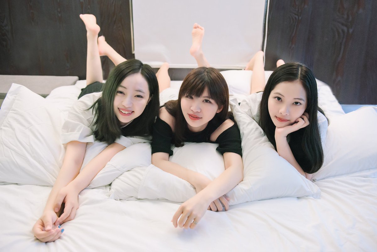 收藏控 on Twitter: "【闺蜜私房】 编号：GM1178 大小: 1.10G+501P VIP群已更新，进群方式查看预览群 http://t.me/shcjia007"