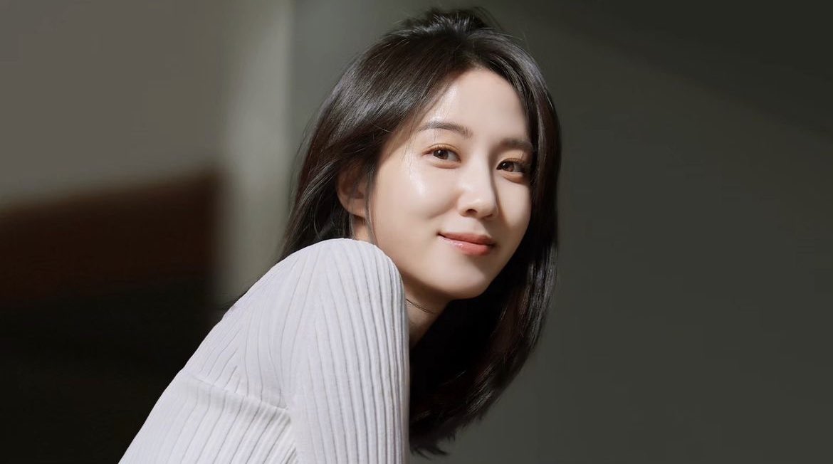 PARK EUNBIN INTERNATIONAL 🐰 on Twitter: "[IG] 23.07.13 eunbining0904 update: @.hanyulofficial 🌱 ...