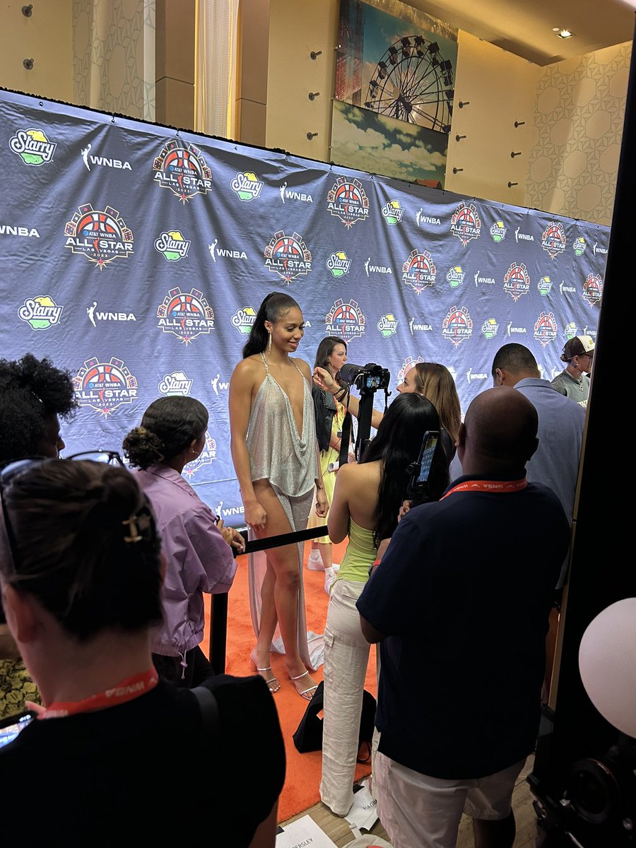 Alexa Philippou on Twitter: "Great to see non-All-Stars Isabelle Harrison and Natasha Cloud on ...