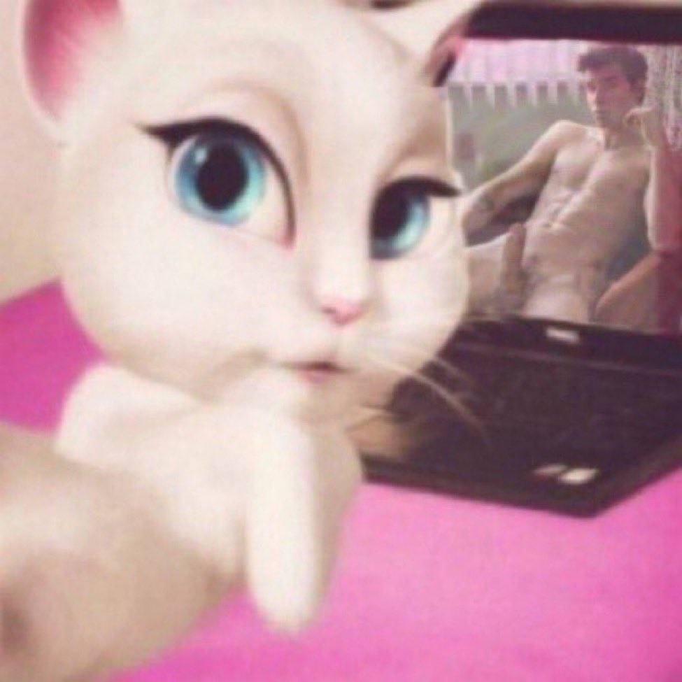 Talking Tom Eyes Hacker