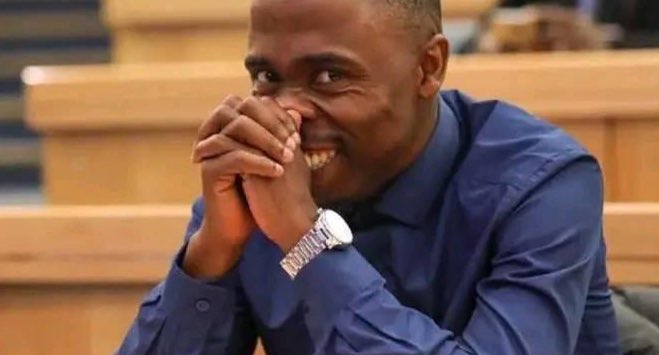 @Fankie_Mzimela @19nineties @hlovo_ As a man you must always see your ...