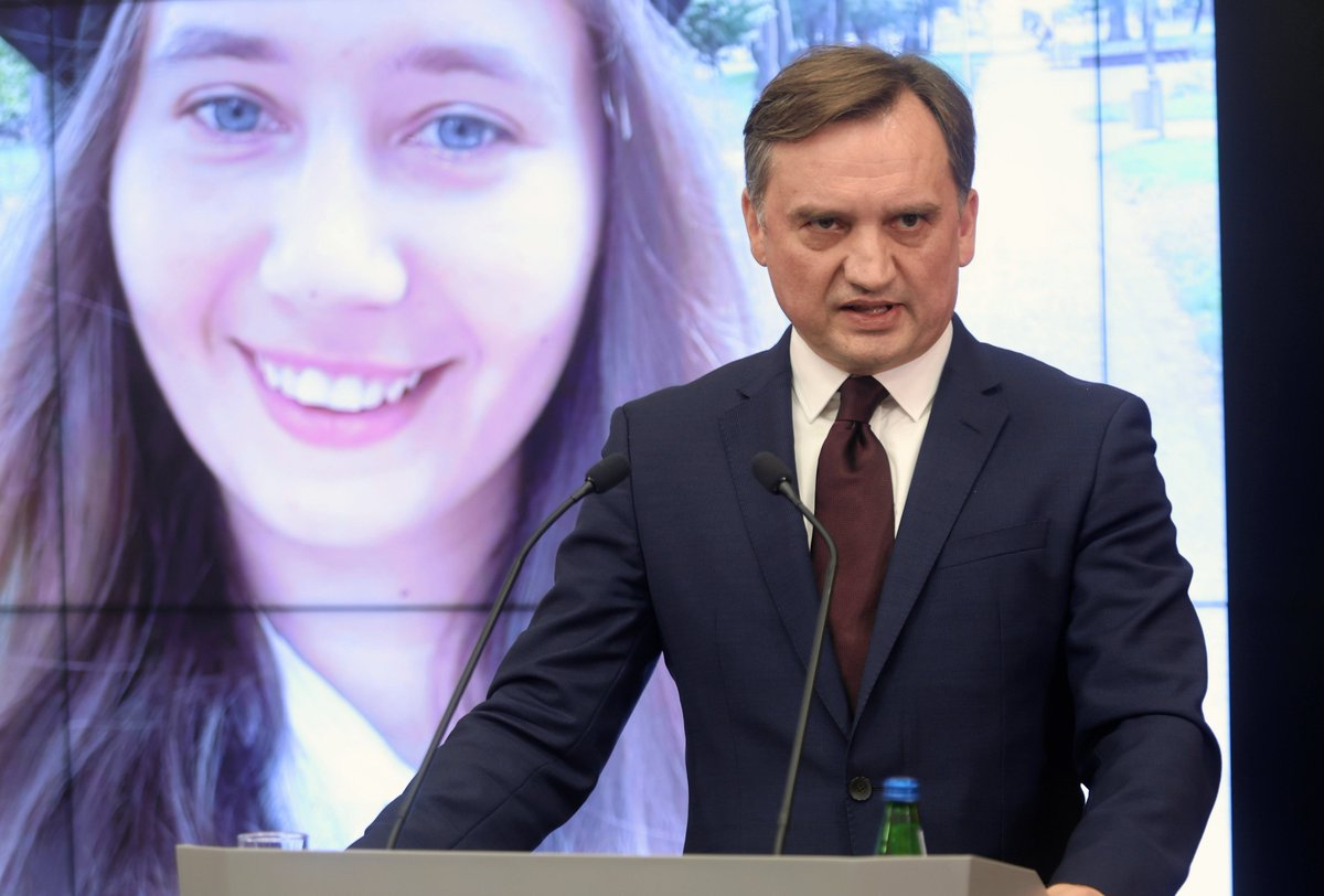 OKO.press on Twitter: "Atak Ziobry na sędziów i prokuratorów za skazanie Mariki ...