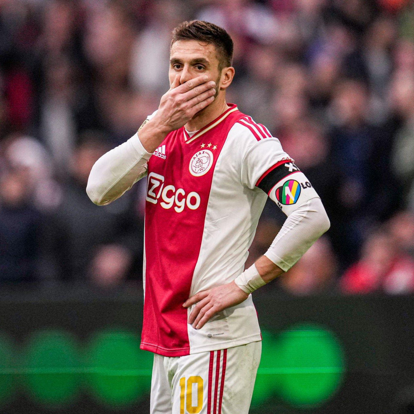 Sports Digitale on Twitter: "Beşiktaş, dün gece Dusan Tadic ile tüm kontrat detaylarını görüştü ...