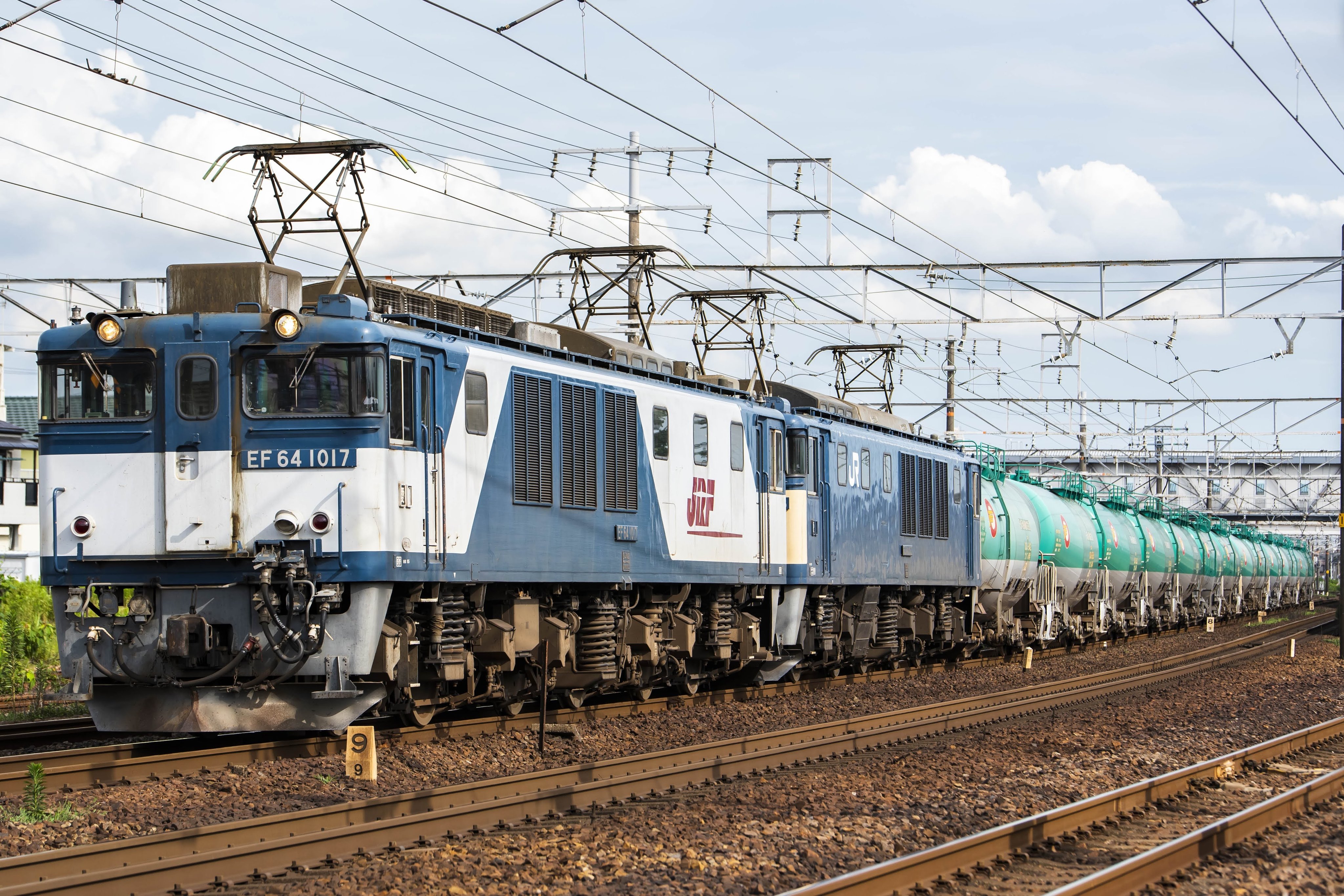 yuki on Twitter: "2023年7月15日 8084レ EF64 1017 + EF64 1033 EF64重連のタキ運用です。1時間ほど遅れてきましたため、光線的に最適な状態 ...