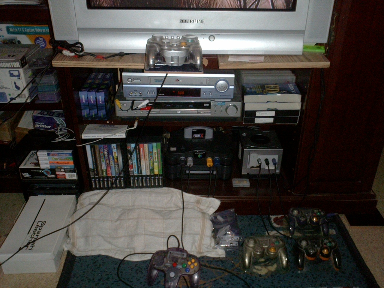 Uchiha Madao on Twitter: "the passage of time sure is interesting. here's 3 pictures with 9 ...