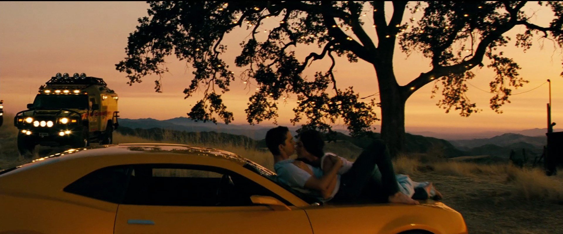 Transformers Mikaela And Sam Kiss