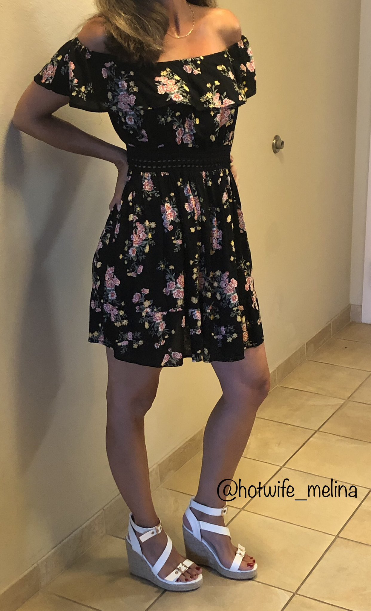 Hotwife Melina On Twitter Heading Out For A Bit Unprompted Cucky Got On His Knees And Kissed