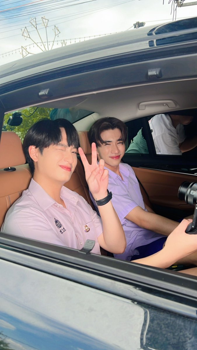 J.one 🐿 on Twitter: "RT @koi_sanisa: #DangerousRomance @perthppe @Chimonac"