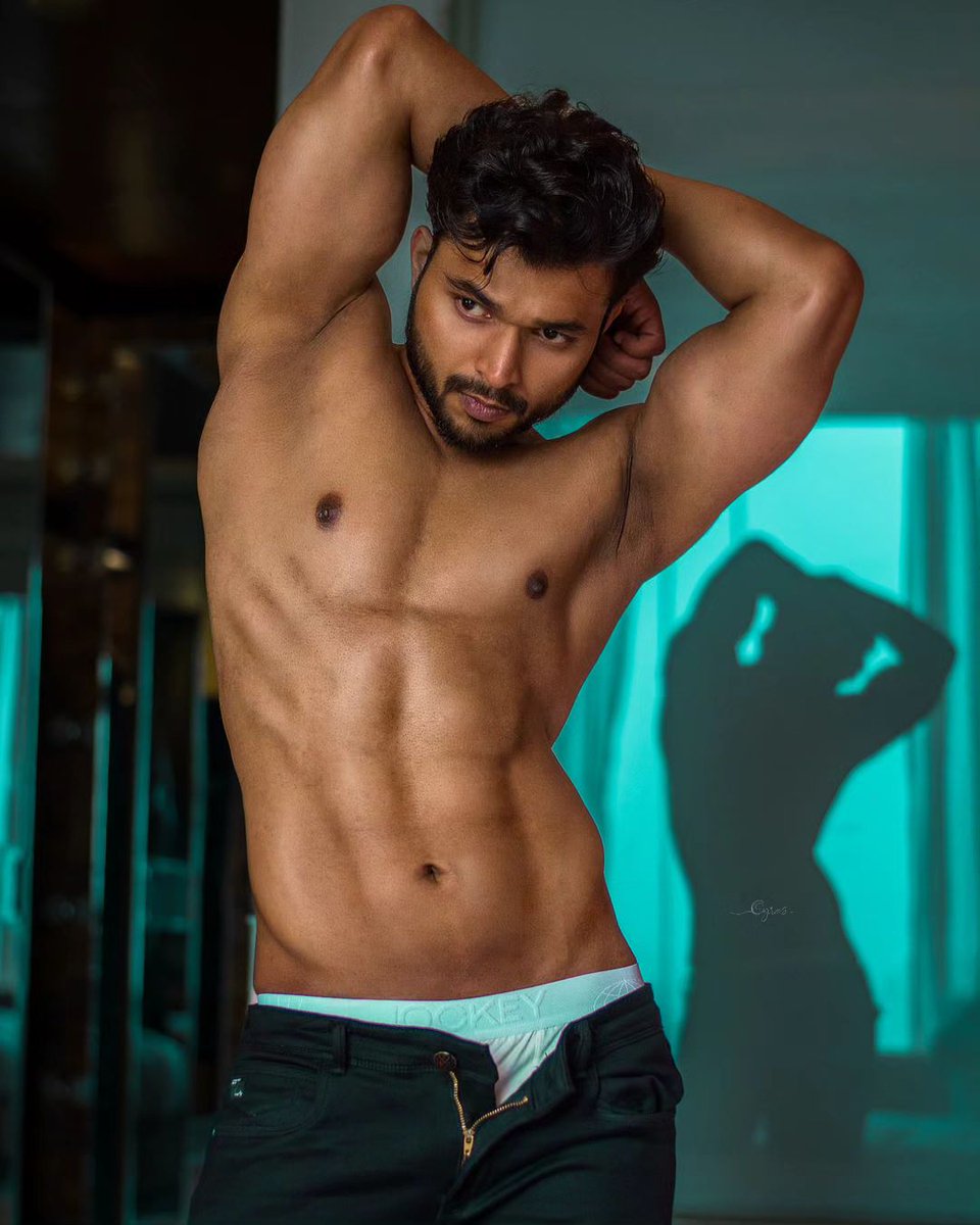 Hot Dudes Good Mood 🇺🇦 on Twitter: "Tushar Gupta by Visages By Cyrus 📸"