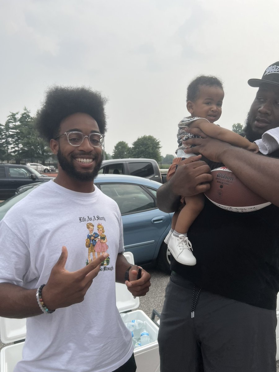 Tevin Studdard Sr. on Twitter: "TJ with Ben Davis Legends Cincinnati Bengals RB @Kidnplay_abc123 ...