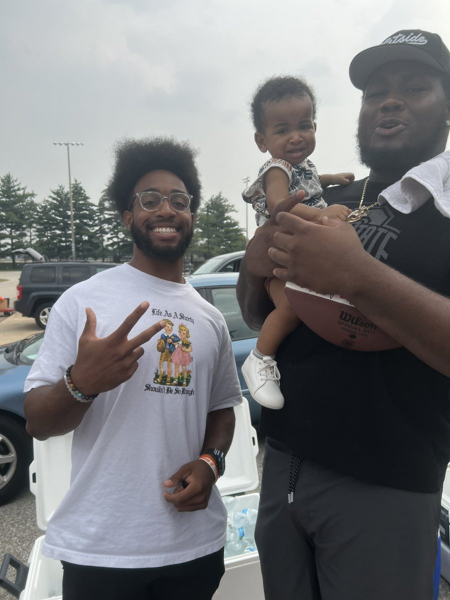 Tevin Studdard Sr. on Twitter: "TJ with Ben Davis Legends Cincinnati Bengals RB @Kidnplay_abc123 ...