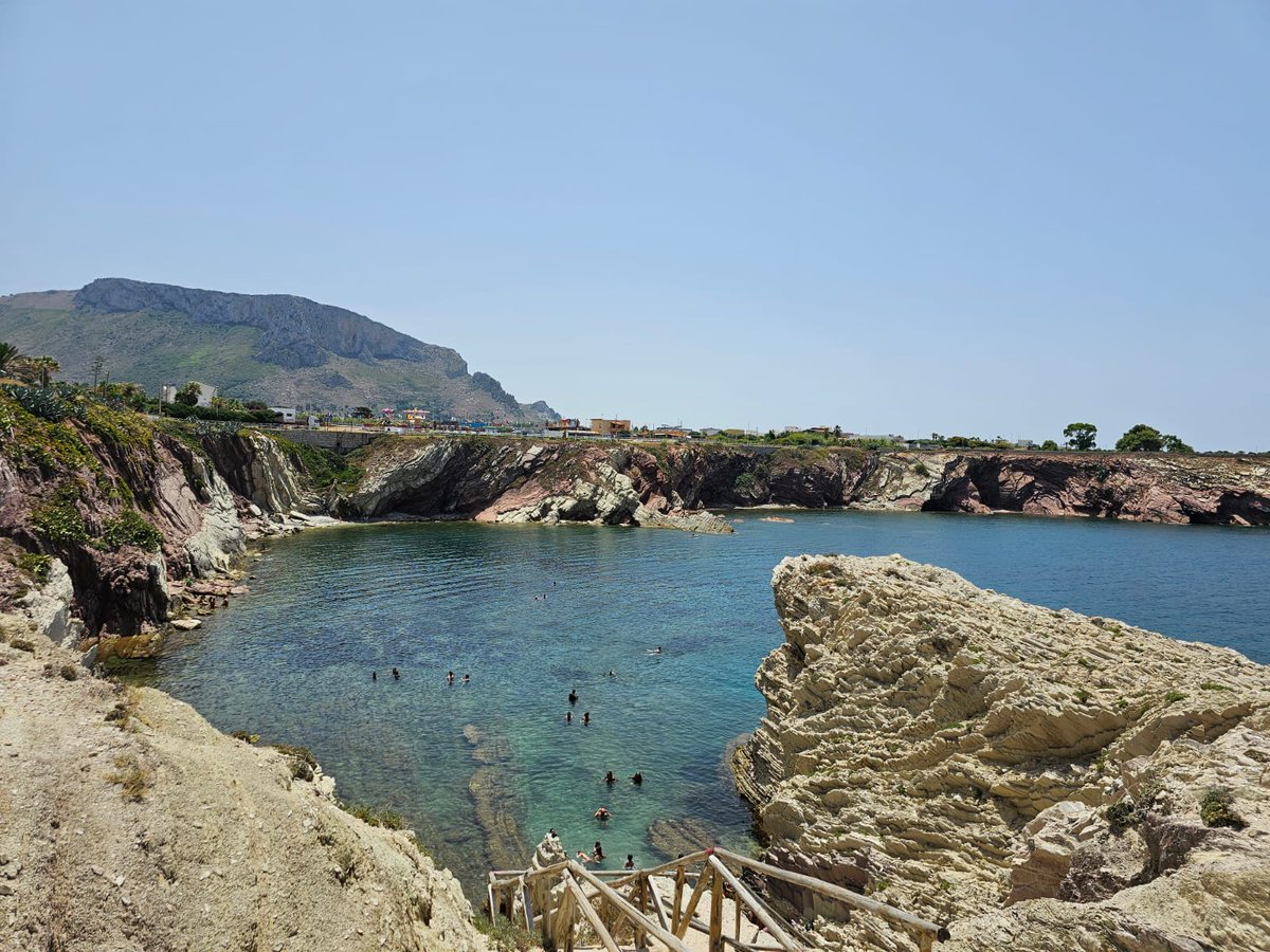 Art Unchained on Twitter: "RT @unchained_ninja: gm web3 fam 💜 Onwards to another fantastic day ...