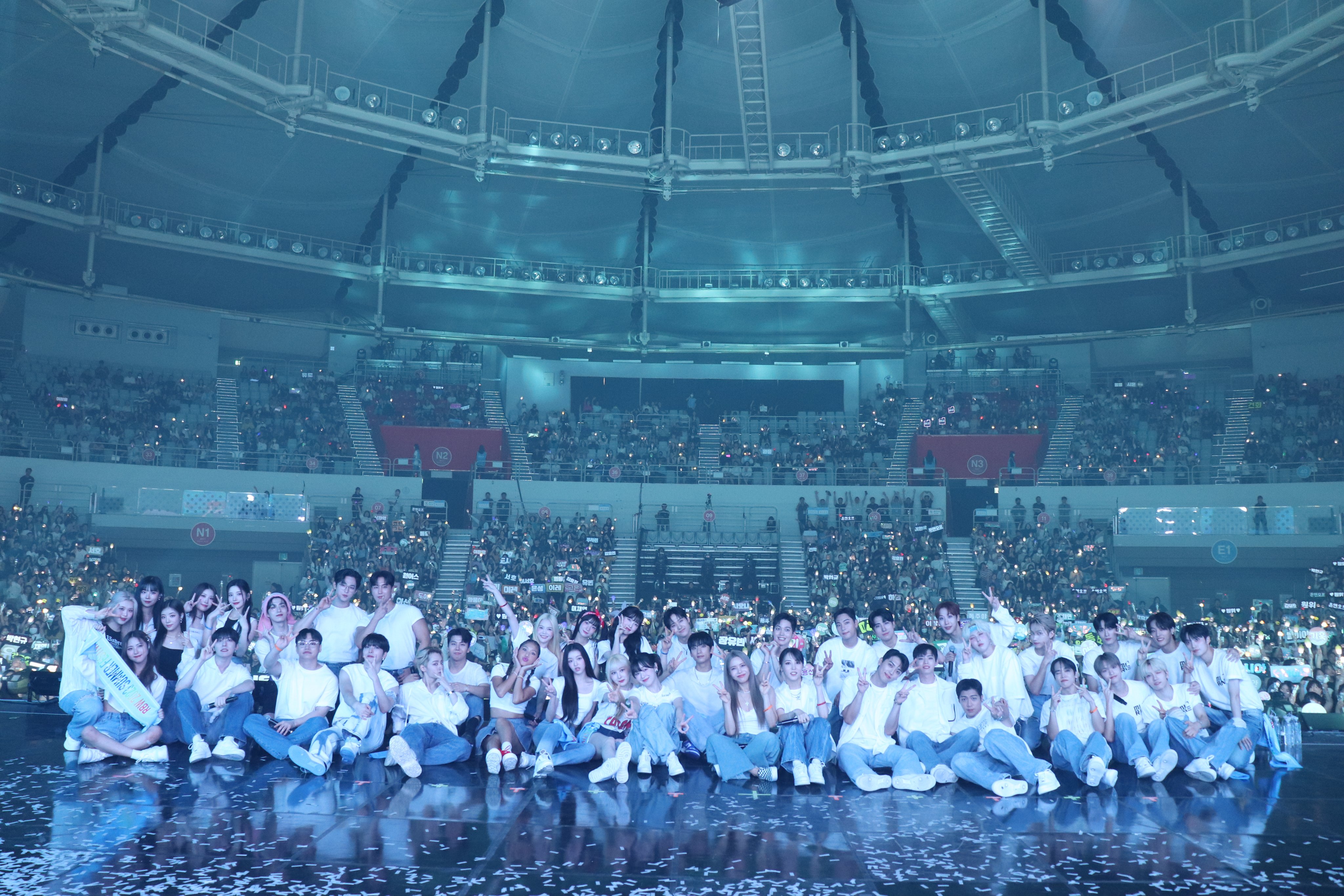 RBW Official on Twitter: "📢 #RBW #DSP #WM RBW 2023 SUMMER FES 🌈#OverTheRainbow - 𝐒𝐄𝐎𝐔𝐋🌈 어제 콘서트에 ...