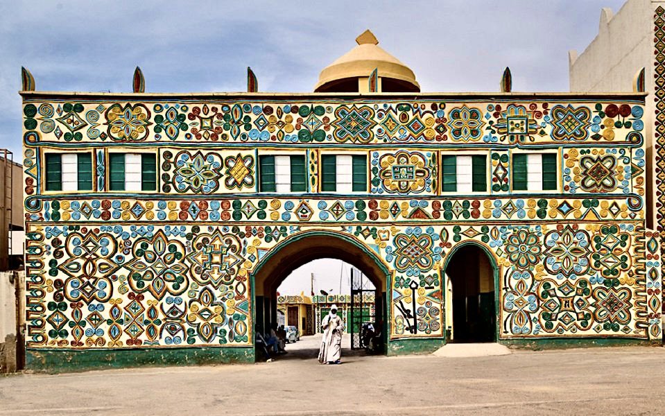 Hausa architecture from Northern Nigeria, is perhaps one of the least ...