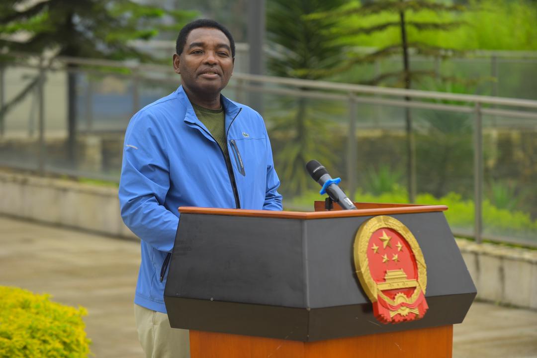 Ethiopian Press Agency / የኢትዮጵያ ፕሬስ ድርጅት on Twitter: "Chinese Ambassador, staff plant tree ...