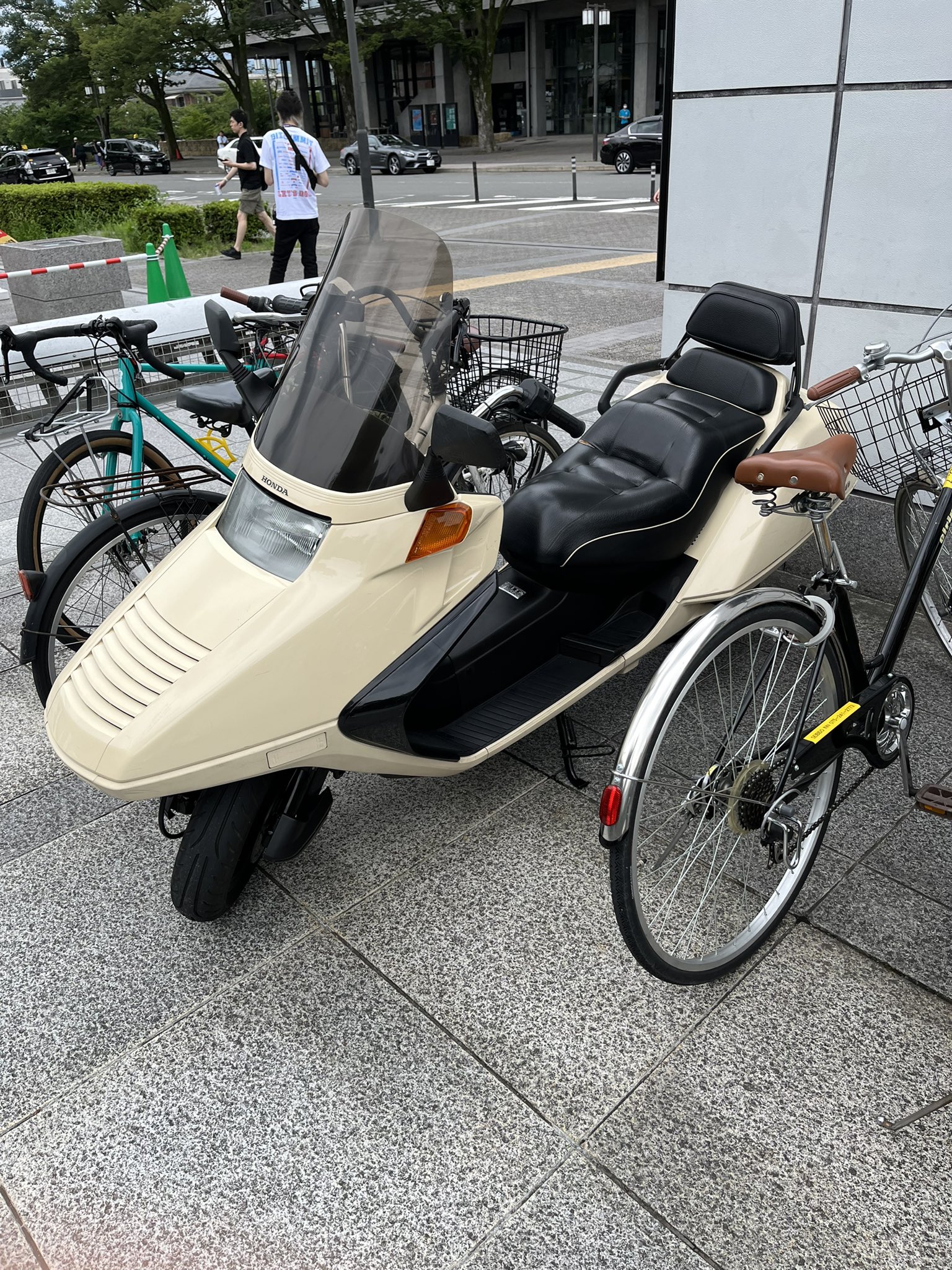 Edd Parris | So Romantic on Twitter: "Back from @BitSummit with a head full of inspiration and a ...