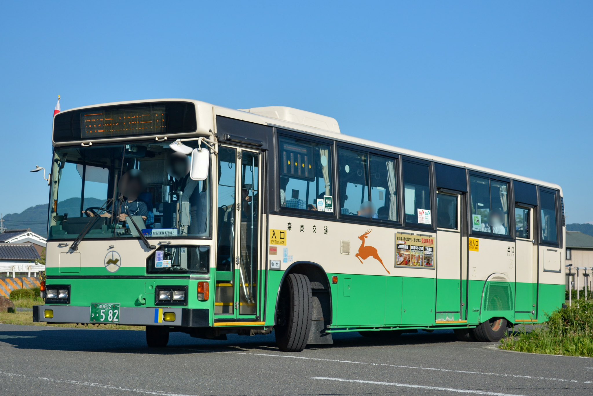 カン・チュンファ on Twitter: "奈良交通路線車運転体験ツアー。2回目の参加でした('ω') 3扉長尺ブルーリボンで交差点右左折 レインボーRJで坂道発進 レインボー7WでS字&鋭角 ...