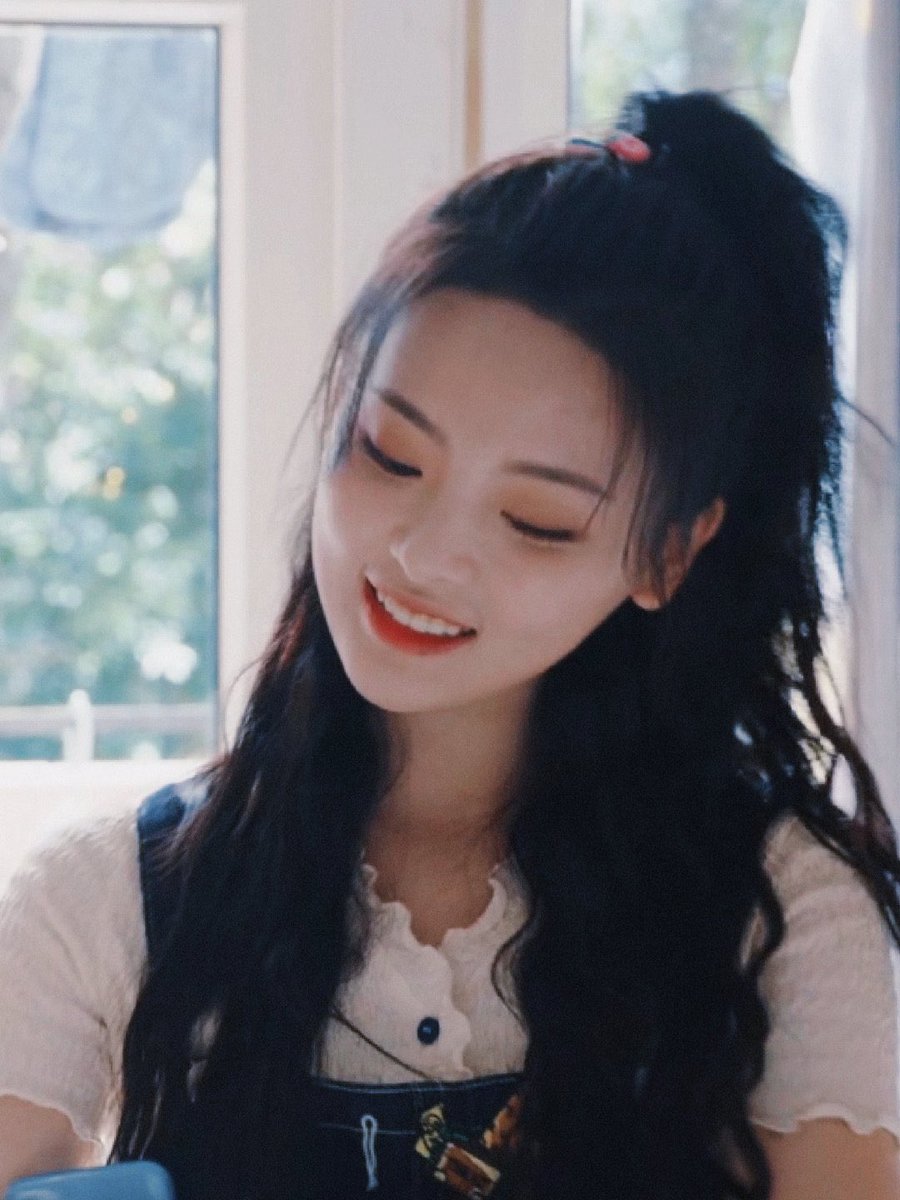 chaoyue pics on Twitter: "Zhai miao in fireworks of my heart #YangChaoyue #我的人间烟火"