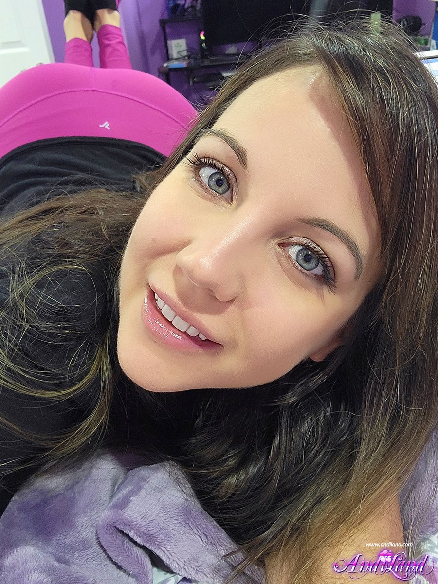 Andi Land 🌺 on Twitter: "hi 😘"