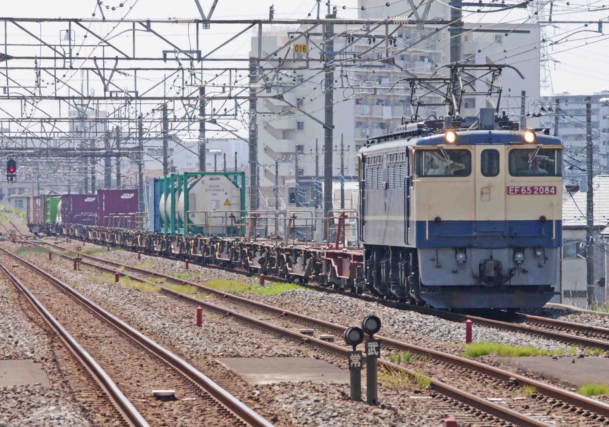 シリウス on Twitter: "7月17日 武蔵野線 南流山駅で撮影 1091ㇾ EF65-2000 72ㇾ 武蔵野シャトル EF66-100 EF66サメ久々に見れたな、100番台も貴重 ...