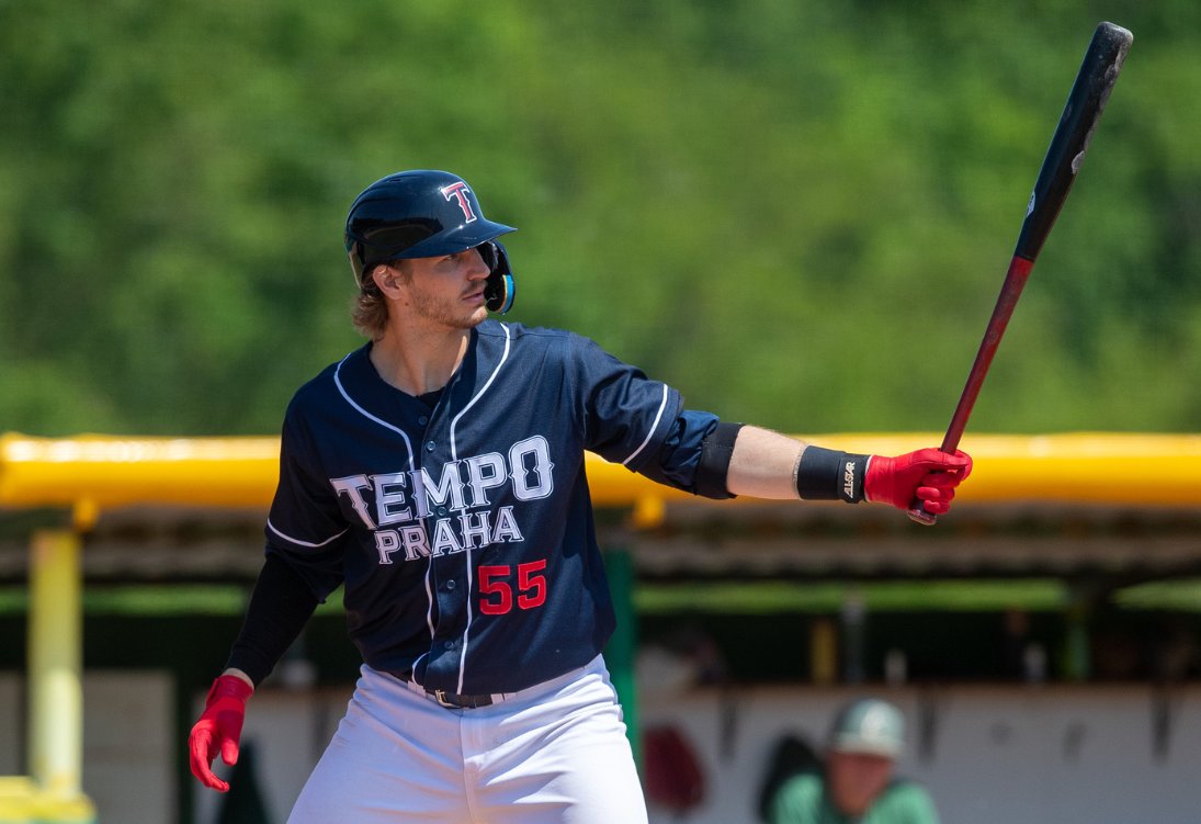 Tetsuro Goda(Teddy) on Twitter: "WBCで4番を張った捕手のマルティン・チェルヴェンカはチェコ野球最高峰エクストラリーグで唯一本塁打数が三振数を上回る選手です ...