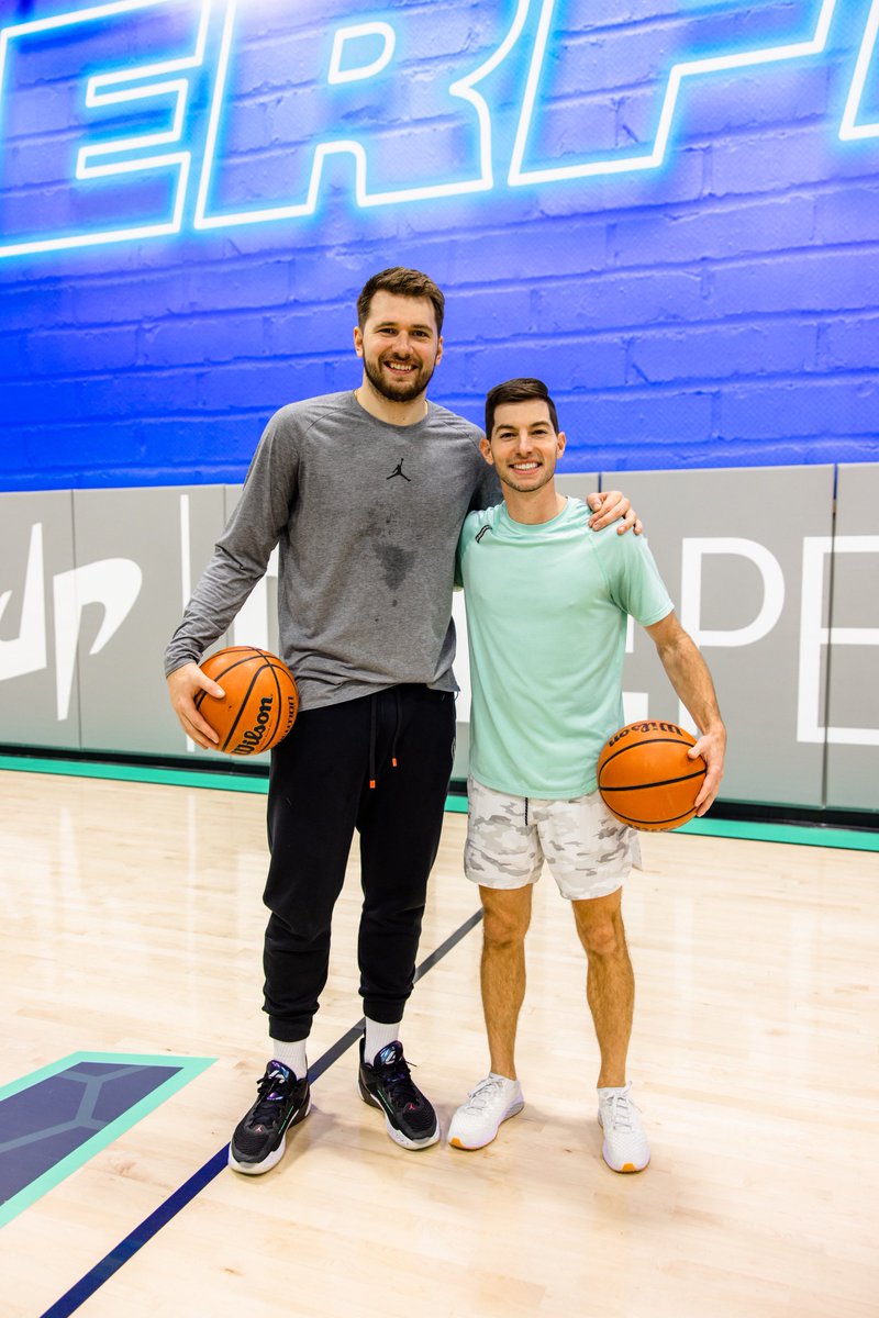 Dude Perfect on Twitter: "What a year! 🚀🙌"