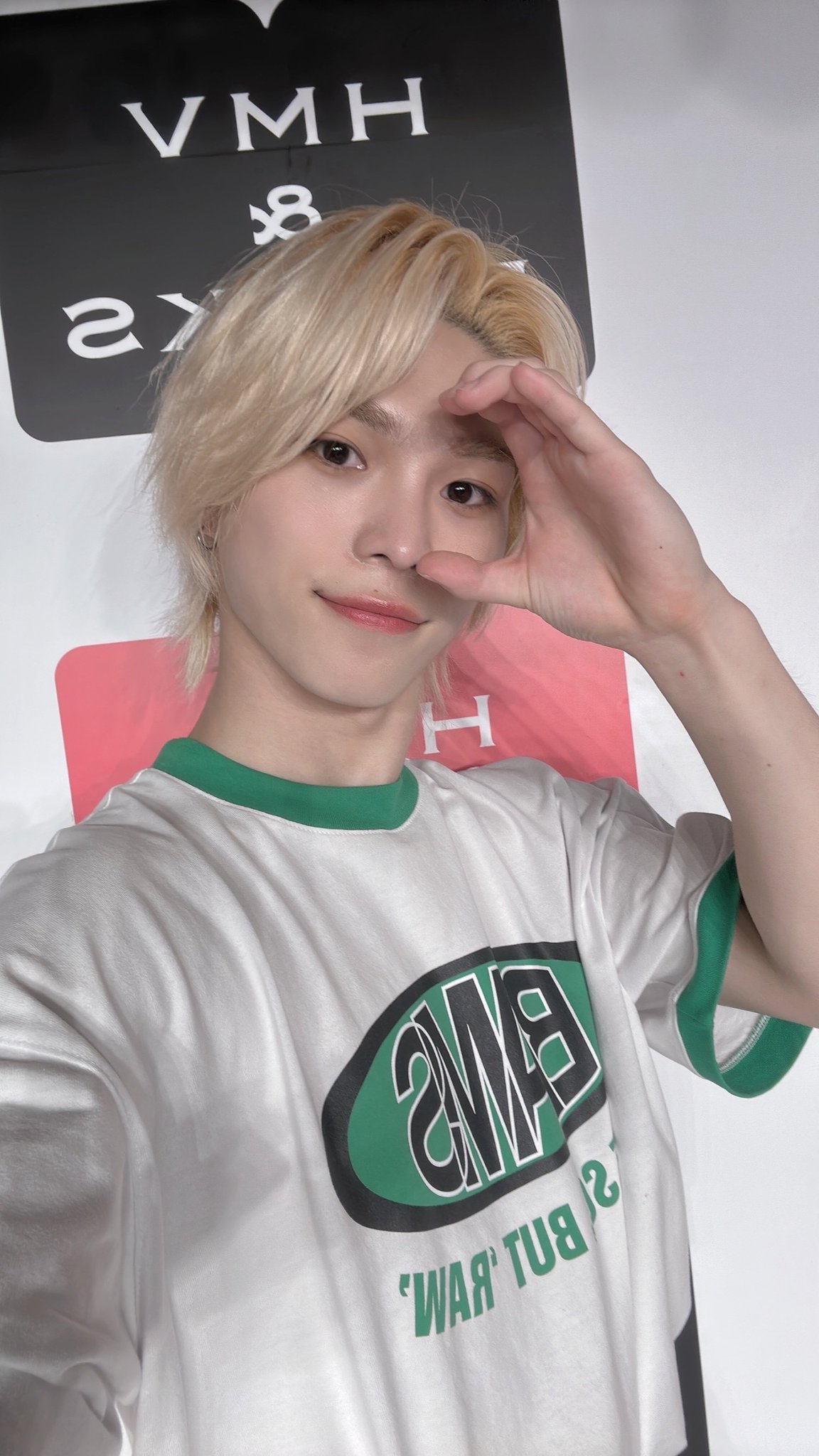 TOCpress【公式】 on Twitter: "CMDMからTOCpress読者のみなさんへ未公開セルカを頂きました🙌 #ノユル さん👍 初来日公演「CMDM LIVE in Japan ...