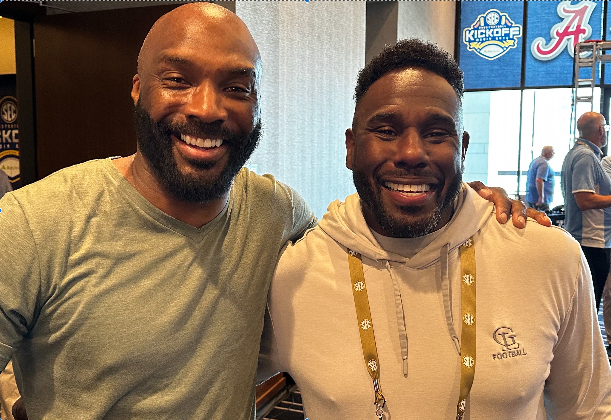 Chris Lee on Twitter: "Derrick Mason and Derek Mason. #SECMediaDays https://t.co/cxBD7B1TPR ...