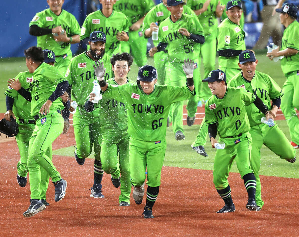 スポーツ報知 プロ野球取材班 On Twitter 【 ヤクルト 】内山壮真、プロ初の1戦2発!満弾 武岡龍世がサヨナラ打 4時間19分の死闘制した 東京ヤクルトスワローズ