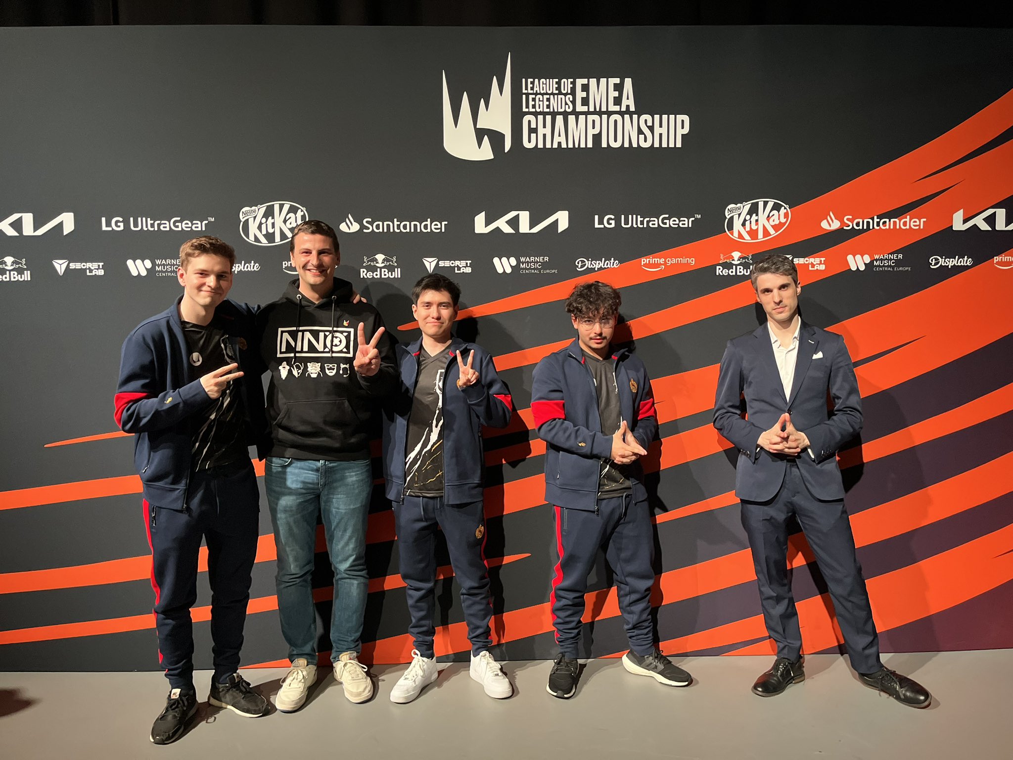 Moritz on Twitter: "What an evening at the LEC-Studios! Since @mikyx is my most favorite Pro ...