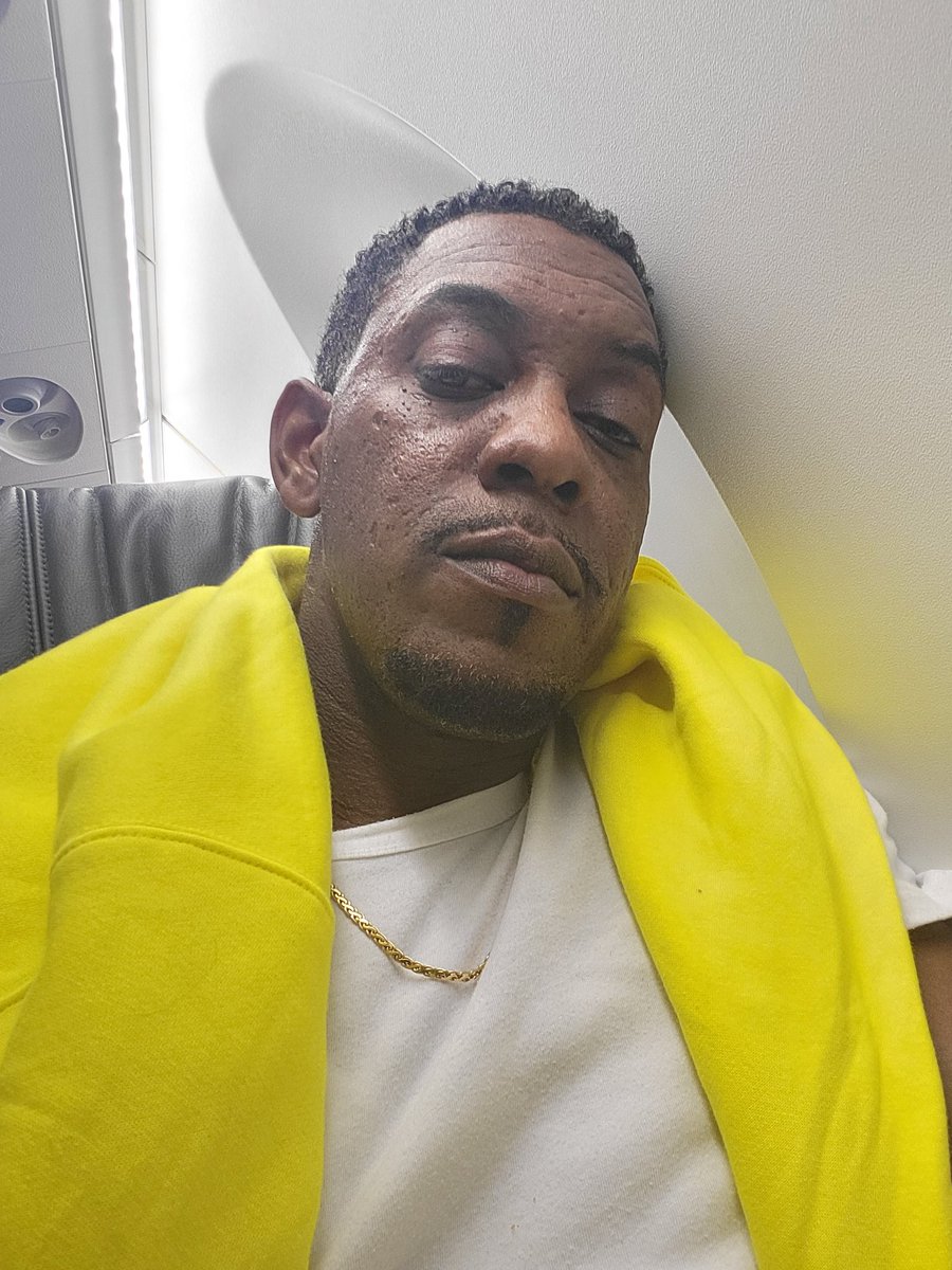 Jonathan Jordan Aka Pussy Bandit On Twitter I Hate Plane Flights ️