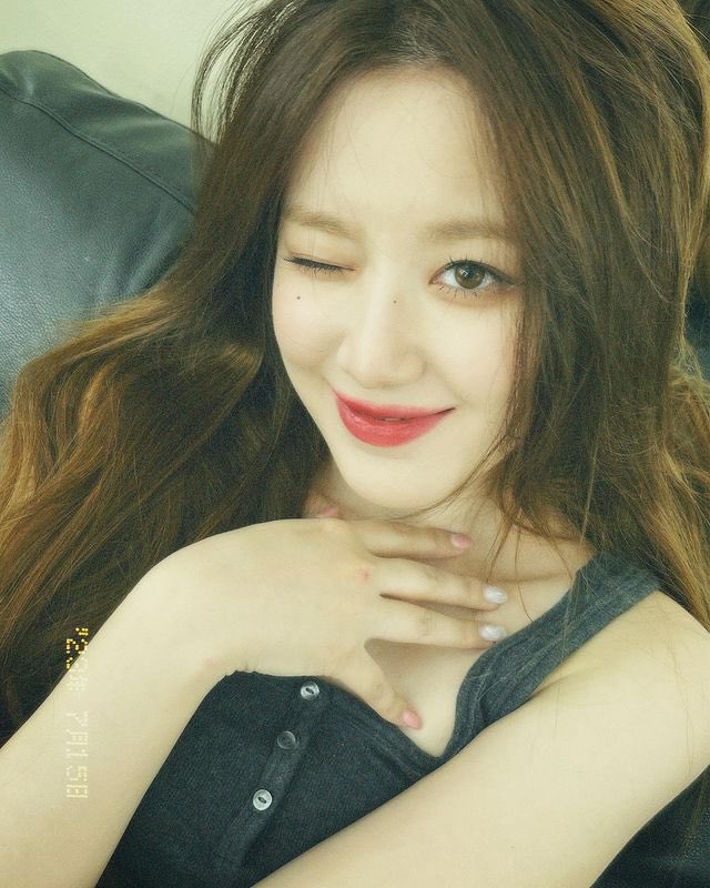 ARAB NEVERLAND | slow 🐢📚 on Twitter: "إنستغرام | 230718 شوهوا عبر حسابها الشخصي : "أوه !، نهايَة ...