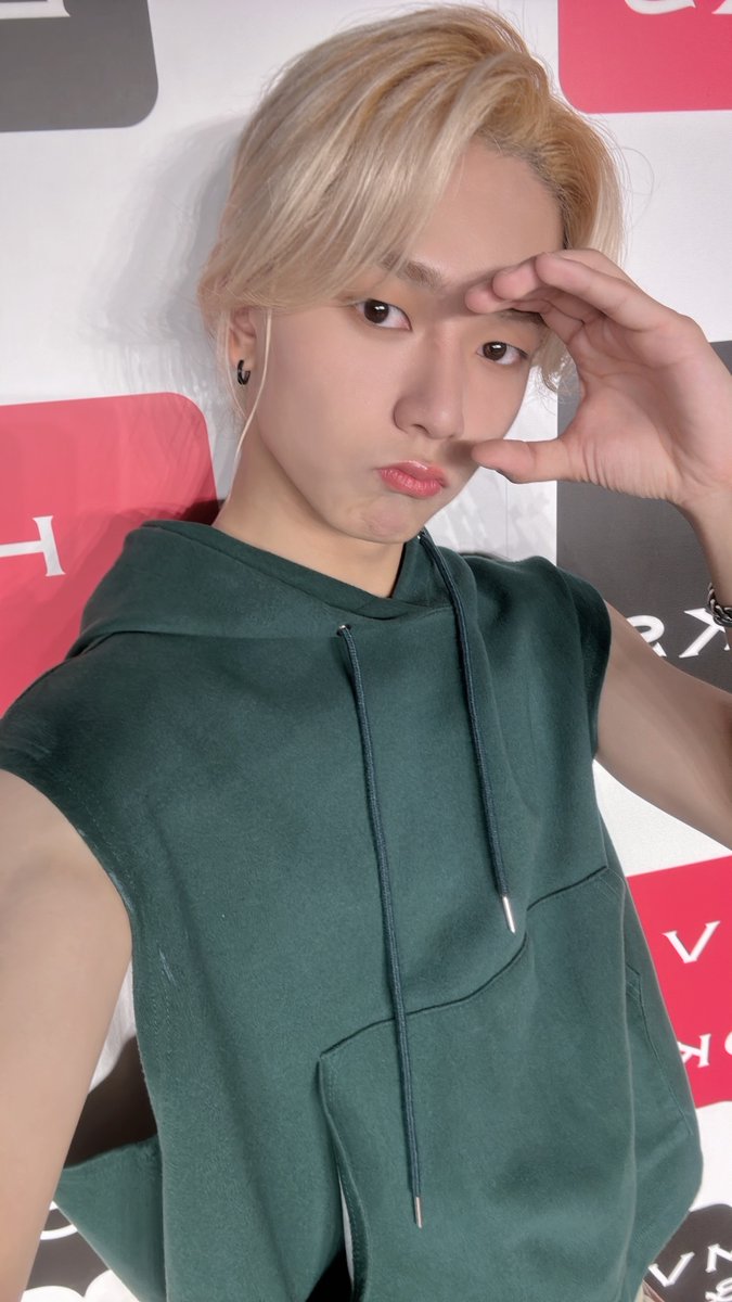 TOCpress【公式】 on Twitter: "CMDMからTOCpress読者のみなさんへ未公開セルカを頂きました🙌 #ヒジュ さん👍 初来日公演「CMDM LIVE in Japan ...