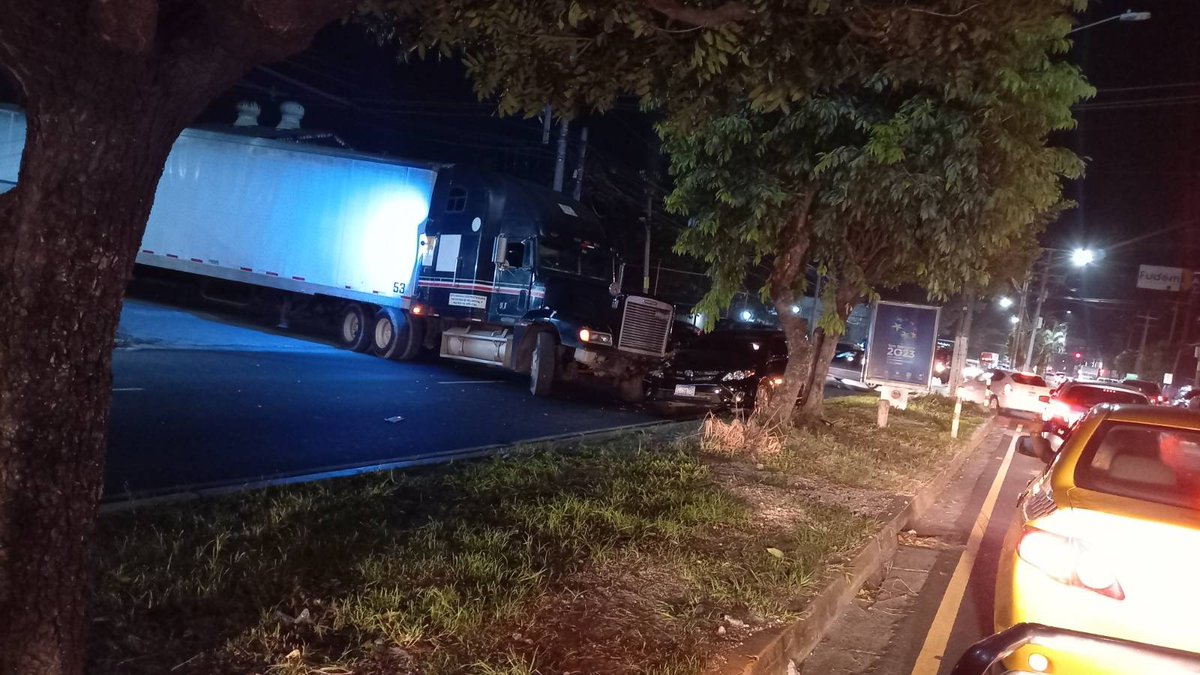 La Prensa Gráfica On Twitter Ahora Reportan Accidente De Tránsito