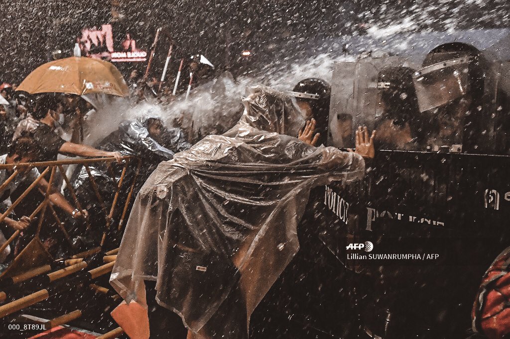 บ้งเก่ง 🧻 On Twitter ถ้าน้องแสนดีโดนรถน้ำฉีดแบบพวกกุ น้องอาจไม่แสดงความเห็นแบบนั้นก้อได้ แสบตา