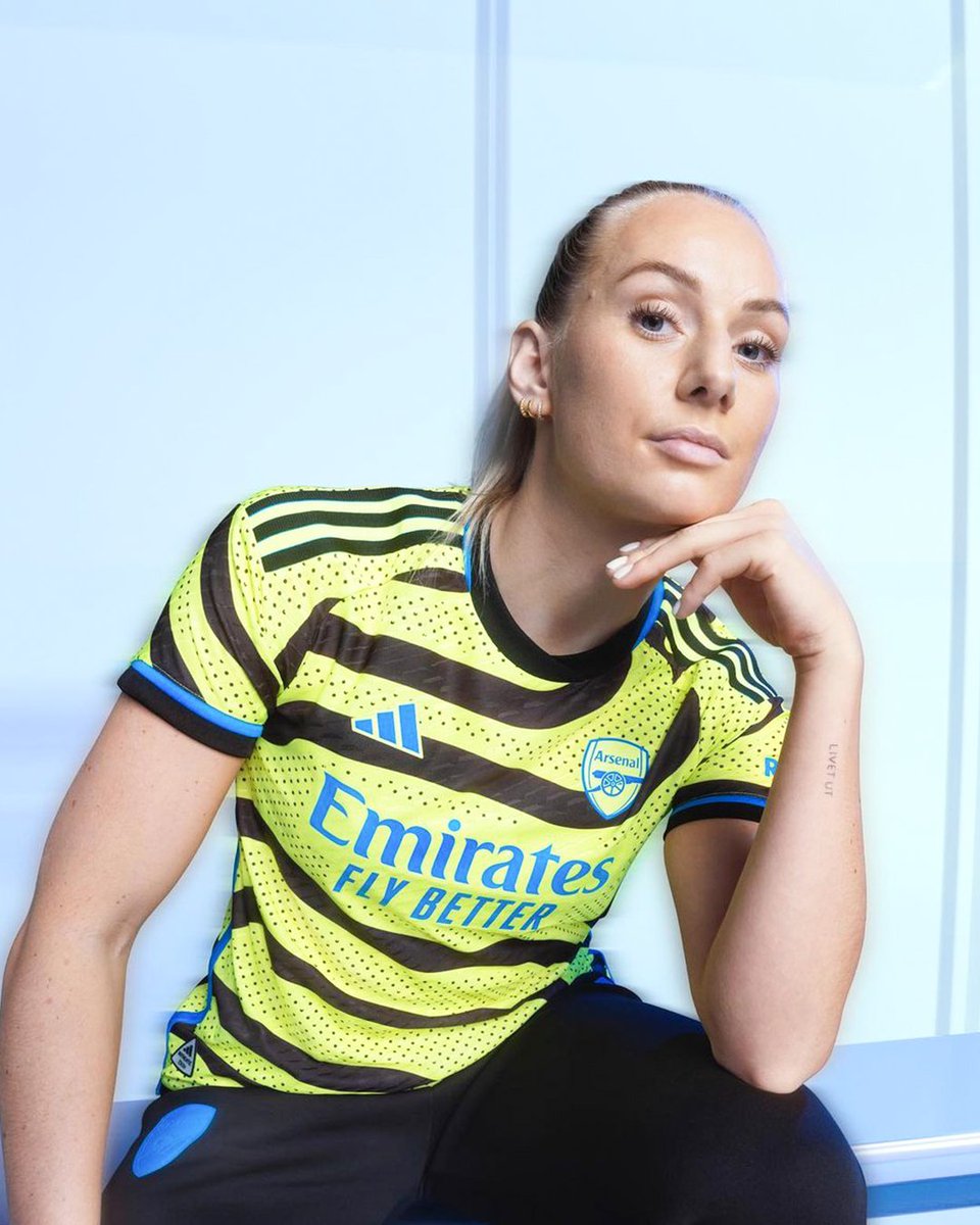 Tom Garratt on Twitter: "A very rare Arsenal stinker in the kit department. Horrid."