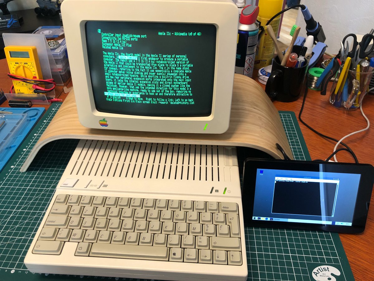 Fred Bellaiche on Twitter: "Null modem communication on vintage computers. Surfing the web on an ...