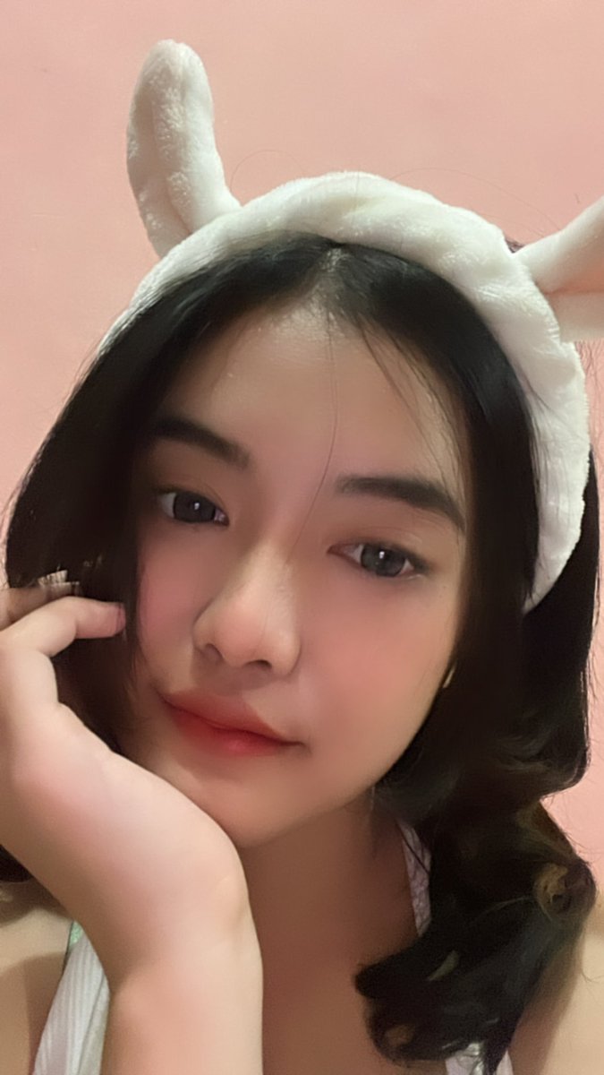 dalaa on Twitter: "hy hy 🍓"