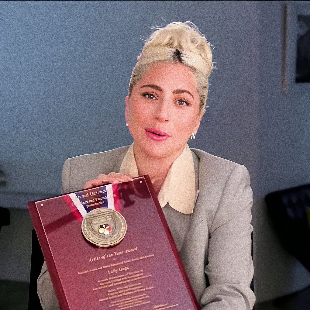 Pop Stuff on Twitter: "Shakira and Lady Gaga are the ONLY Main Pop ...