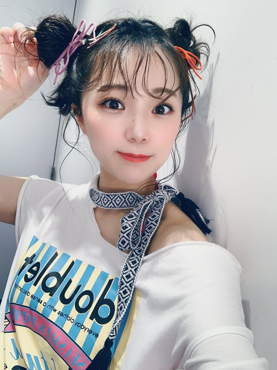 小槙まこ On Twitter 昨日の写真、タレ飛ばしちゃってお恥ずかしいところを🫣 今日も目がブチバレちゃって、、 寝る直前に枝豆大量に食すのは控えようと思います。笑