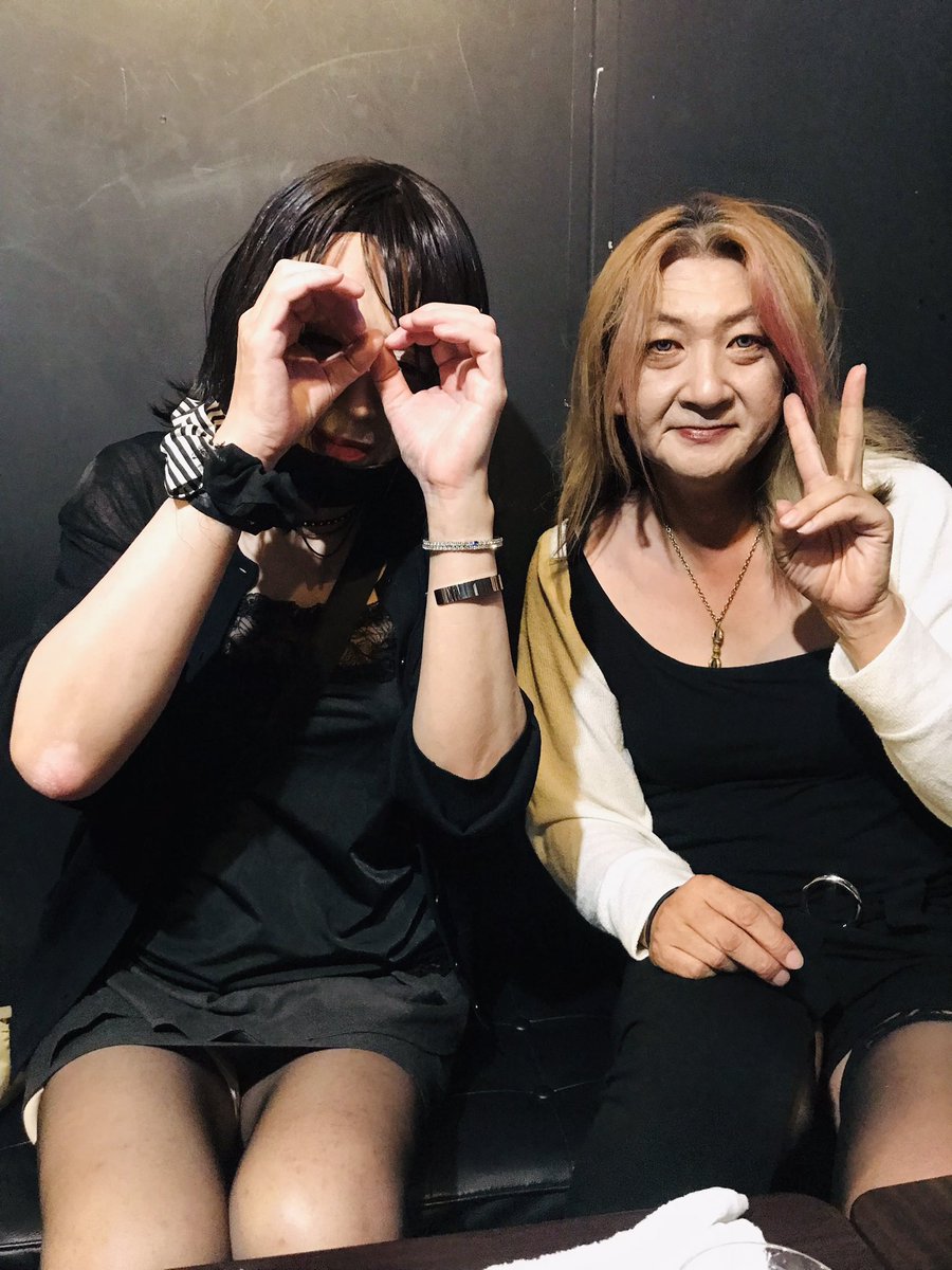 くるり On Twitter めっちゃ嬉しい💕 まさか来てくれると思わなかったよ 初めて会った女装さんと 広香さん💕 うちは写って無いけど‥‥ でも嬉しい2人が会ってくれて😭
