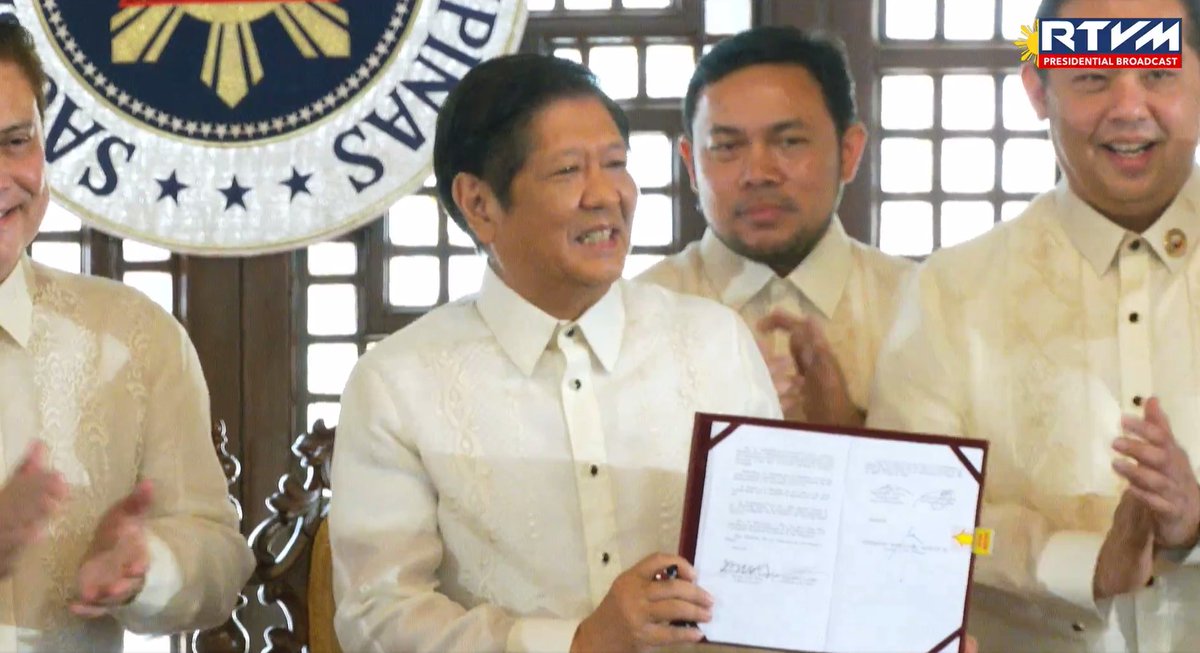 Joanna Mascardo On Twitter Look President Ferdinand Marcos Jr Signs