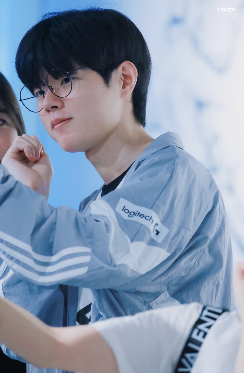 Milk tea on Twitter: "2023.07.16 DK vs T1 리드오브레전드 학과 우수 학생 김혁규 ㅎㅎ #Deft #데프트 #DKWIN"