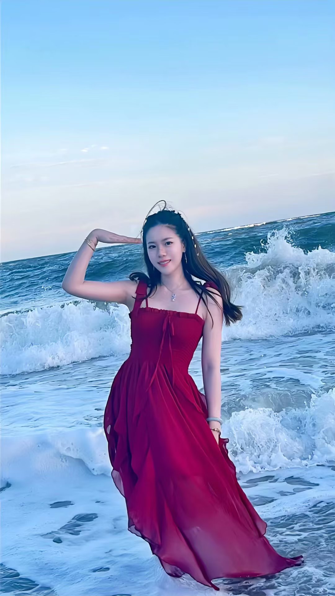 哈哈哈 On Twitter 李清月美的让我想占有她，把她锁到地下室变成我的性奴，绑起来亲吻她美丽的脸颊，从后面搂住她的腰用我肮脏丑喽的的身体摩擦她的翘臀。废物小鸡巴一接触到她欺负就流出了