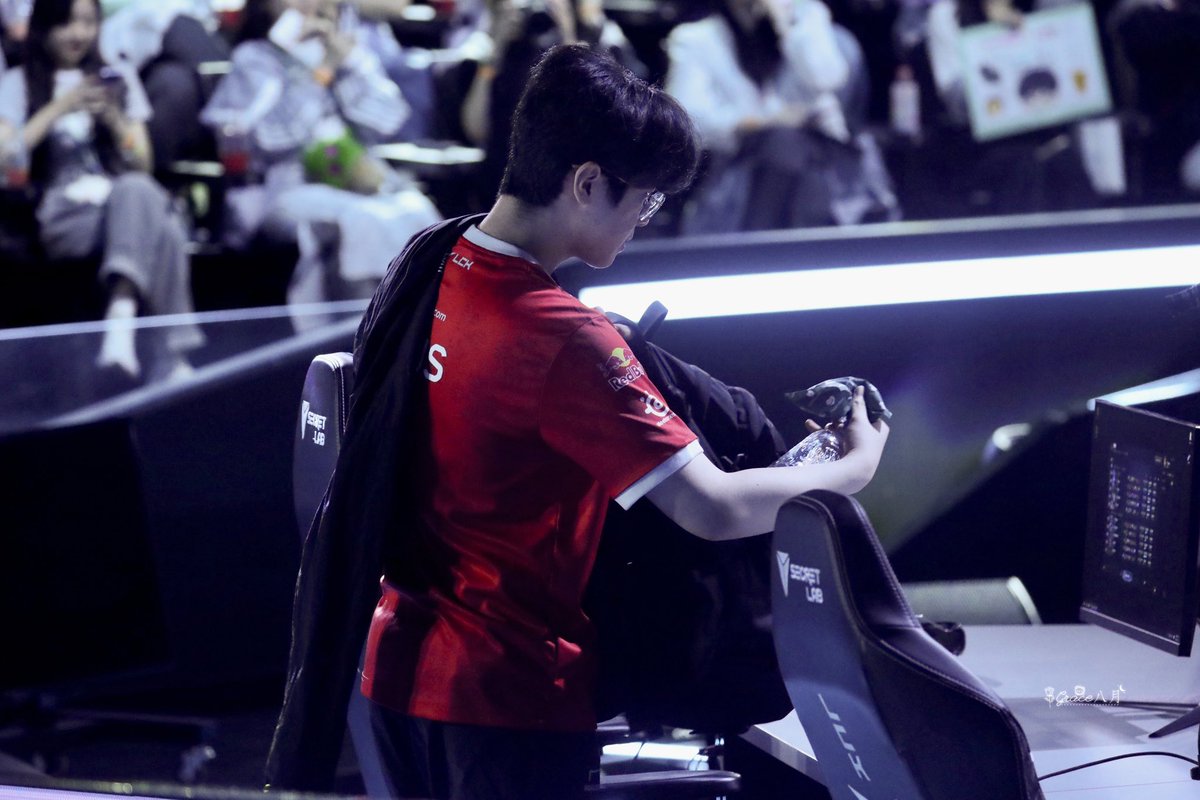 Graceee⚡️ on Twitter: "𝟐𝟎𝟐𝟑𝟎𝟕𝟏𝟔 Get back bravely. #제우스 #Zeus #최우제"