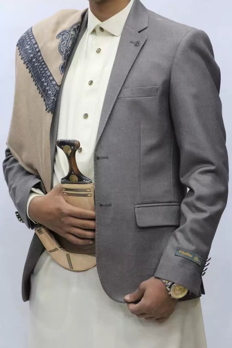 AVOID THESE THAWB MISTAKES 🧵 For various reasons, thawbs have become a ...